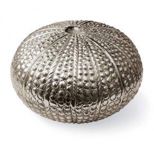 8 Glamorous Metallic Accents to Decorate Your Coastal Home