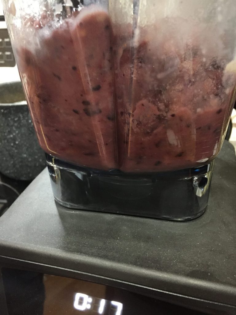 Easy Acai Bowl Recipe With Bananas and Blueberries