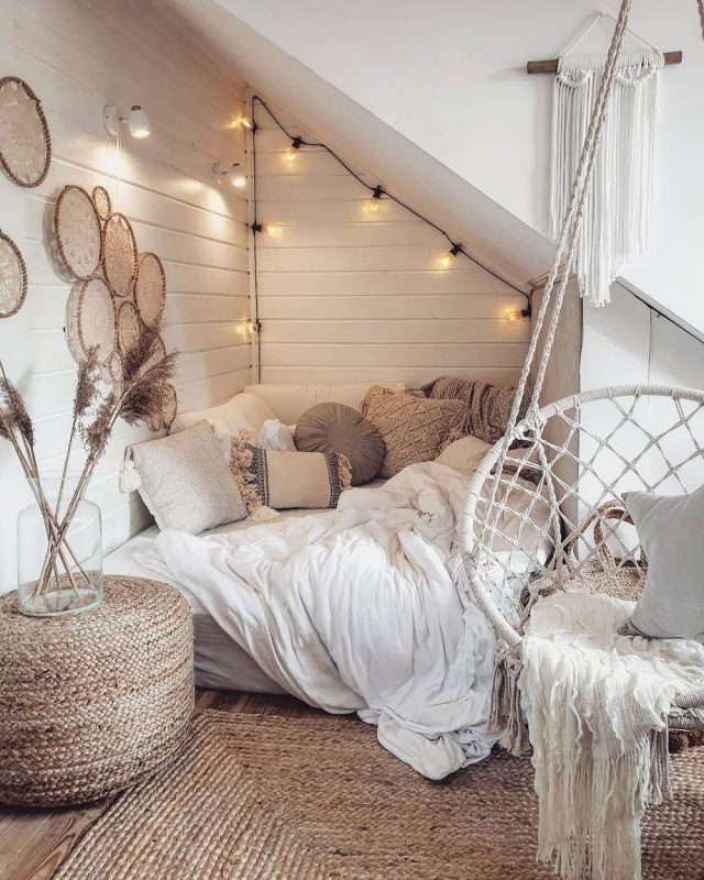 19 Most Inspiring Pouf Styling Ideas to Use Today