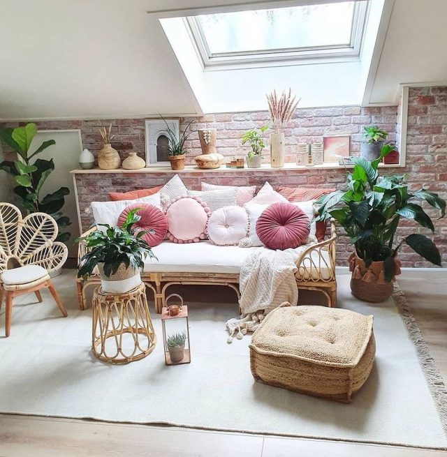 19 Most Inspiring Pouf Styling Ideas to Use Today