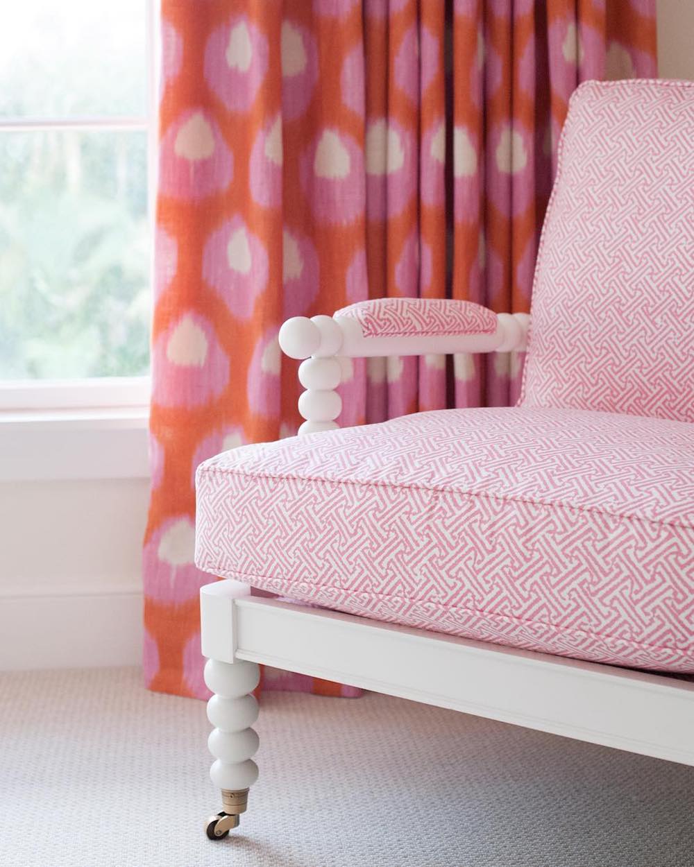 9 Best Pink Trays for Today’s Coastal Home Decor