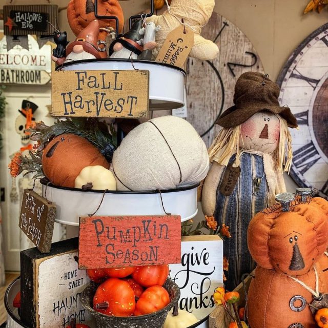 23 Most Inspiring Fall Vignette Styling Ideas to Style This Season