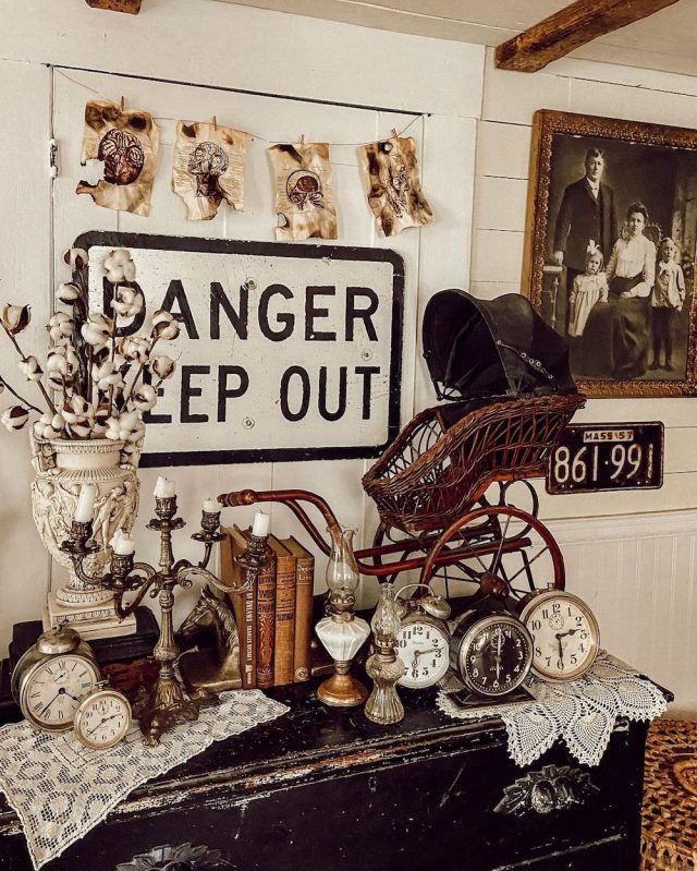21 Halloween Decor Ideas for a Super Spooky Home!