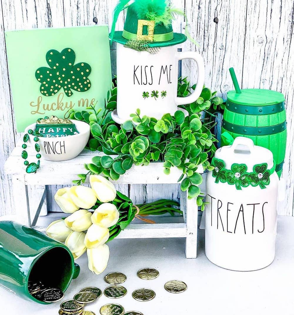 17 St Patrick's Vignette Decor Ideas to Celebrate the Season