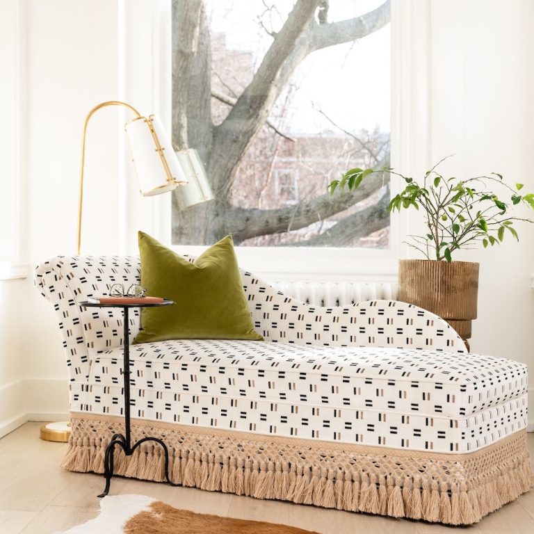 16 Chaise Lounge Decor Ideas for Relaxing