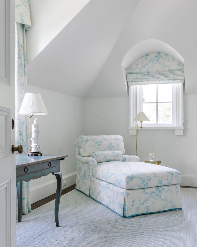 16 Chaise Lounge Decor Ideas for Relaxing