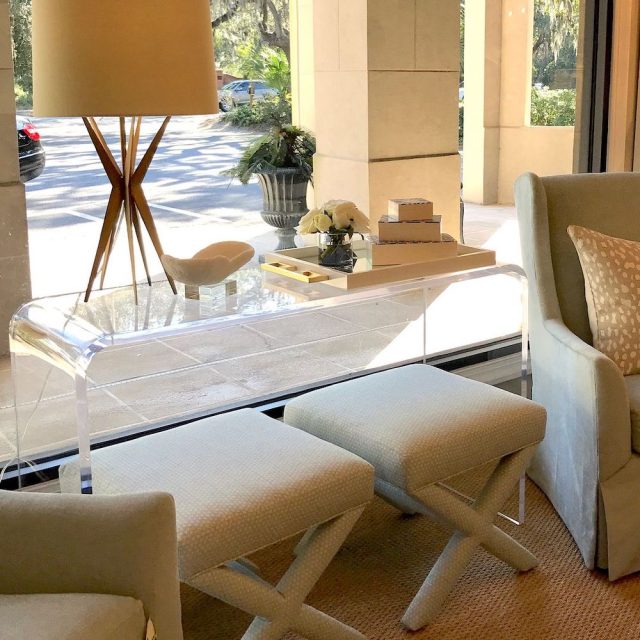 14 Acrylic Console Styling Ideas for a Modern Home Decor