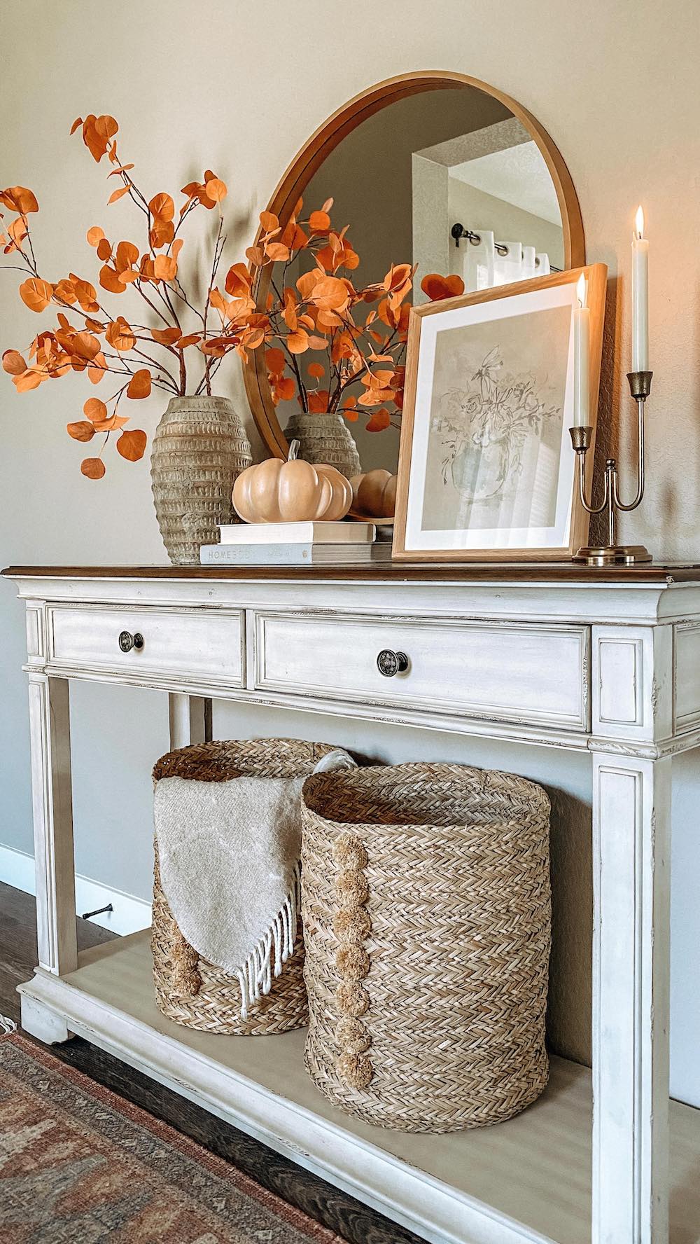 23 Fall Farmhouse Entryway Ideas that Extend a Warm Welcome